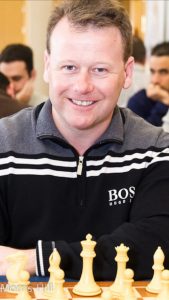Simul: Gary Quillan 25-0 Liverpool Chess club - Liverpool Chess Club